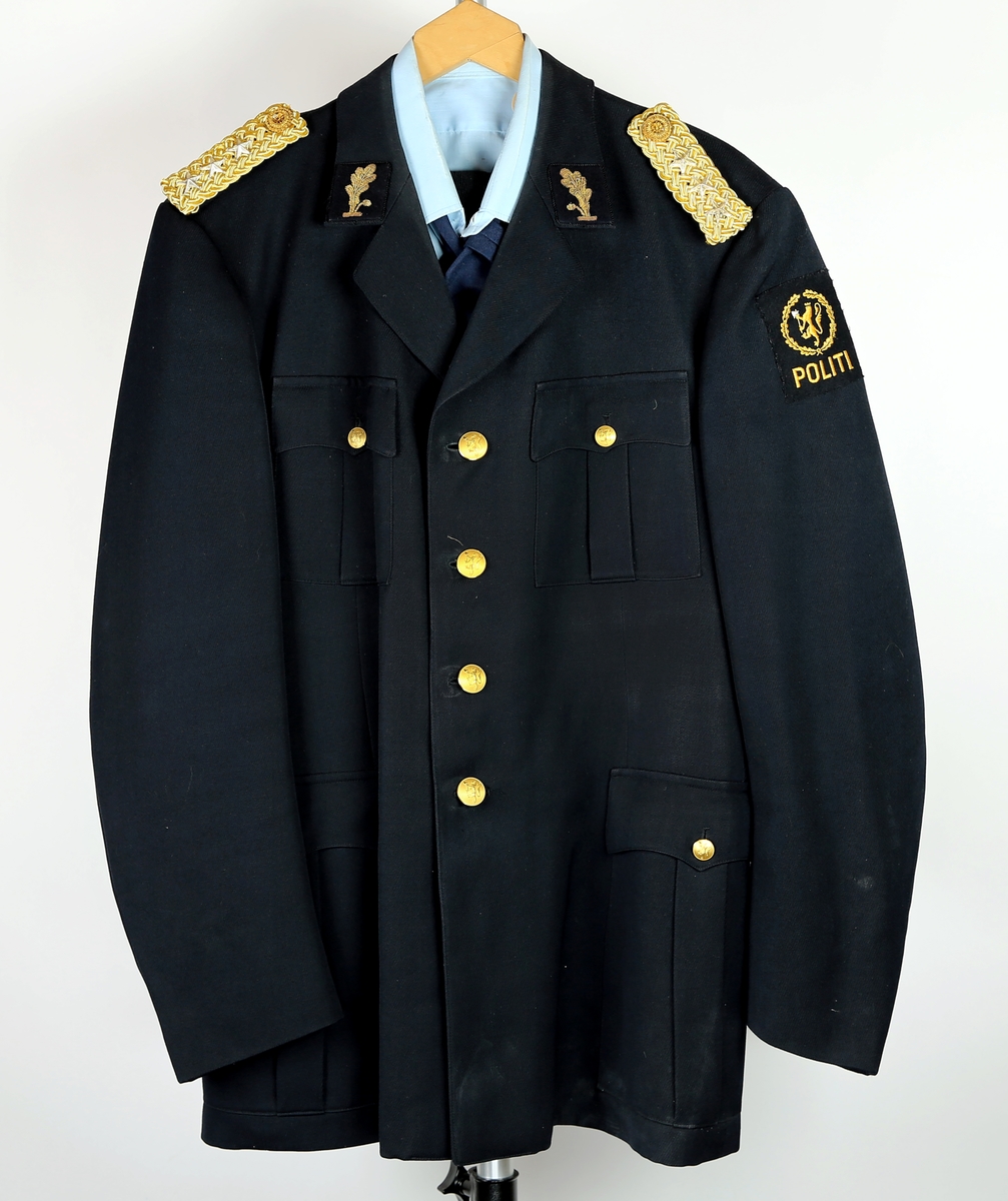 Politiuniform - Anno Glomdalsmuseet / DigitaltMuseum