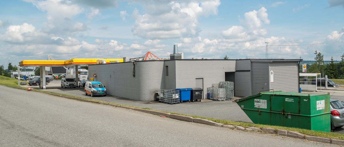 Shell bensinstasjon Prestmoen Kløfta Ullensaker. På sydgående side av ...