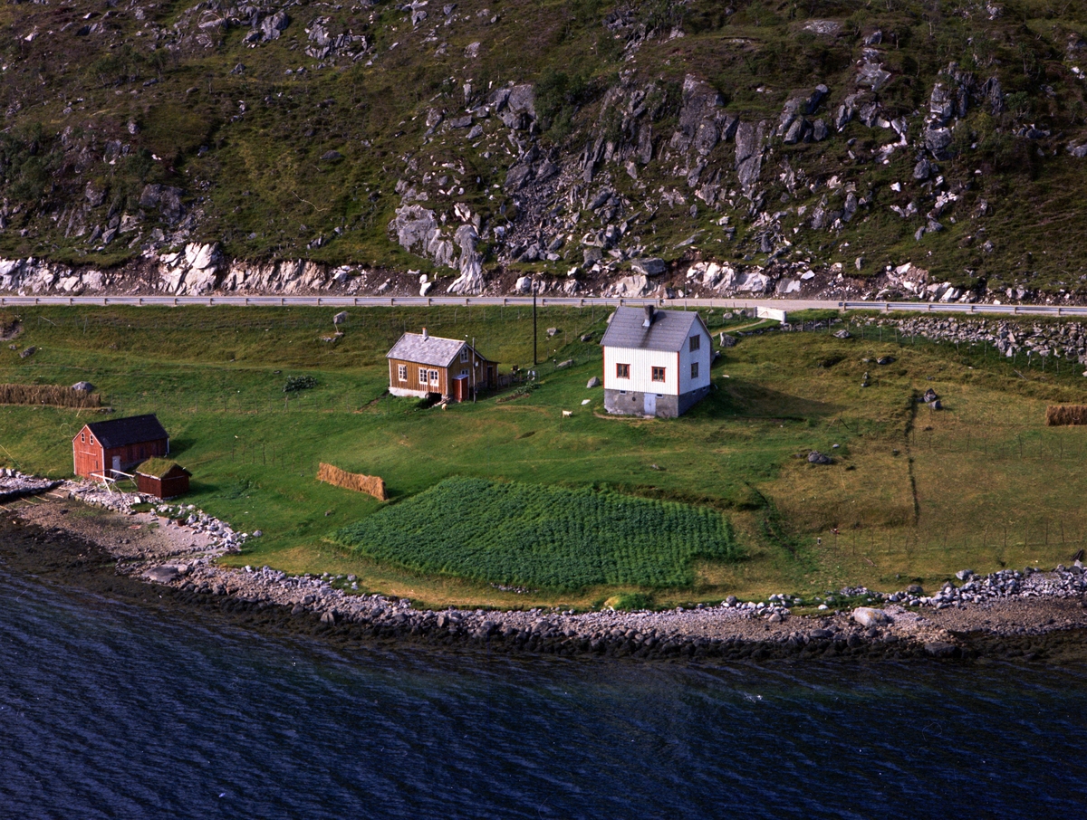 Flyfoto fra Kvæfjord - Sør-Troms Museum / DigitaltMuseum
