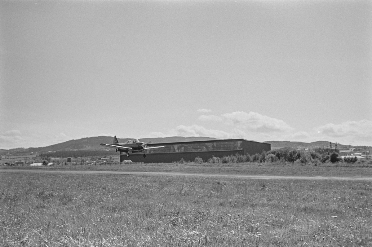 Flystevne på Lade flyplass. Cornell som lander - Museene i Akershus ...