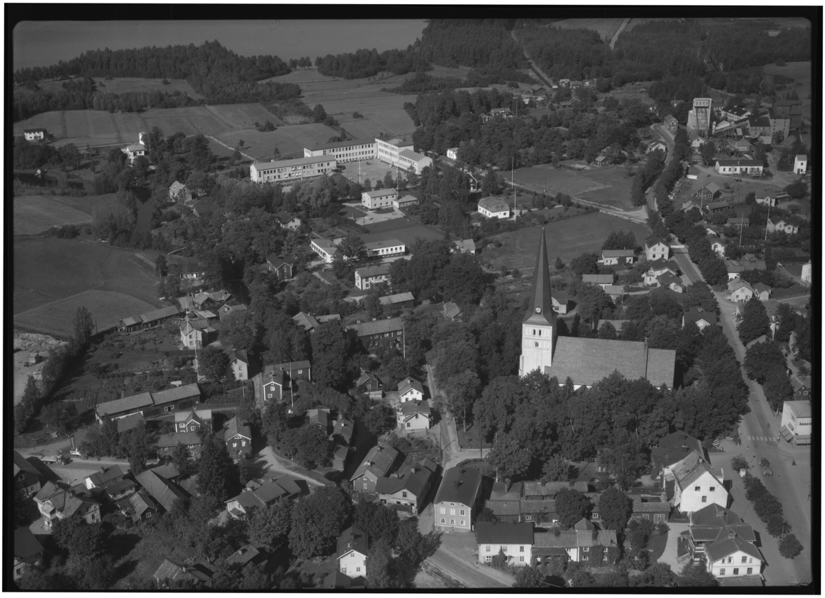 Flygfoto över Norberg, med Norbergs kyrka. - Västmanlands läns museum ...