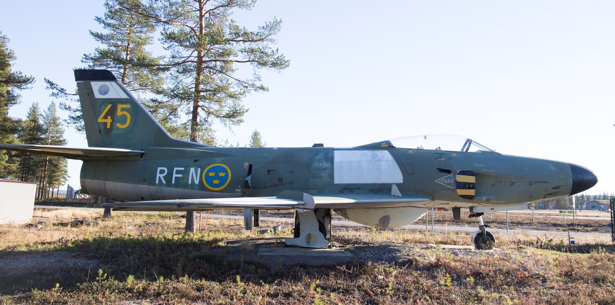 Flygplan - Flygvapenmuseum / DigitaltMuseum