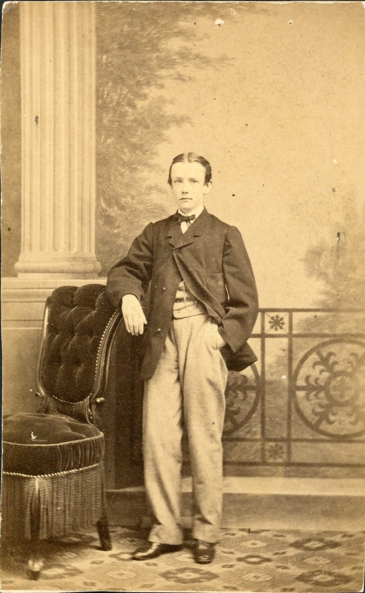 Porträtt av Edgar Haasum, son till guvernören på Saint-Barthélemy James ...