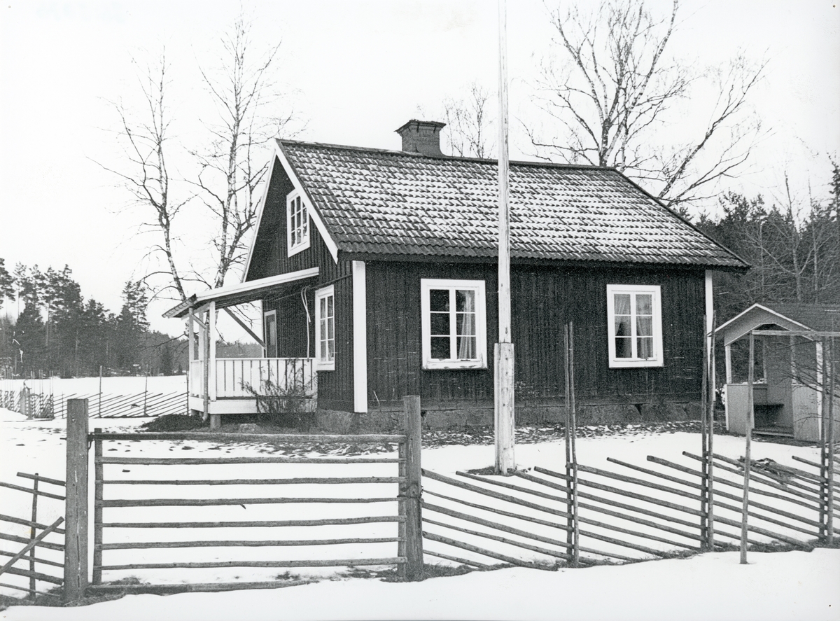 Soldattorp Nr 107, Girsta Odensvi, Fotograferat 1979. Fotograf Rainer ...