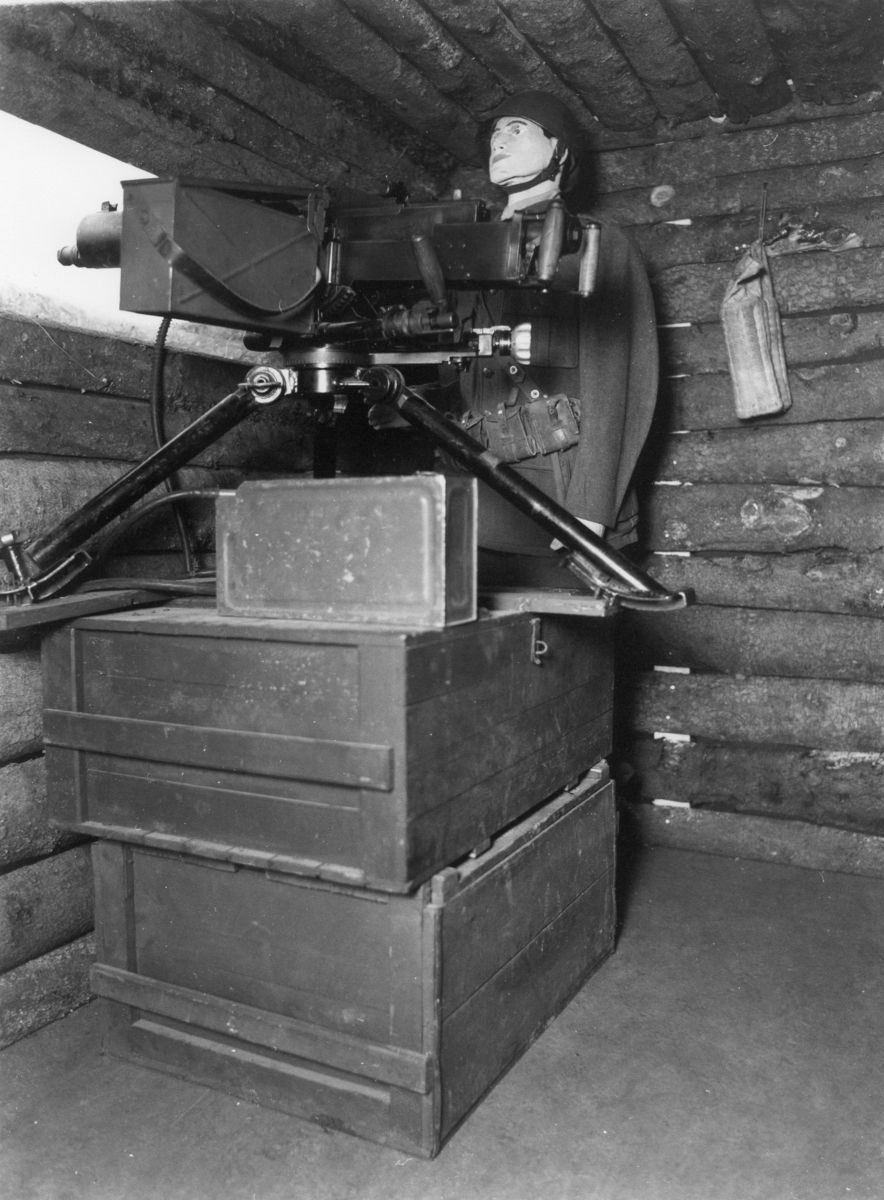 Försvarshistoriska muséet, Jkpg. Kulspruta m/1936, i värnet. - Miliseum ...