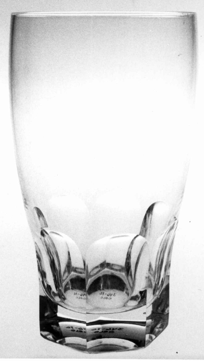 Pjolterglass - Norsk Folkemuseum / DigitaltMuseum