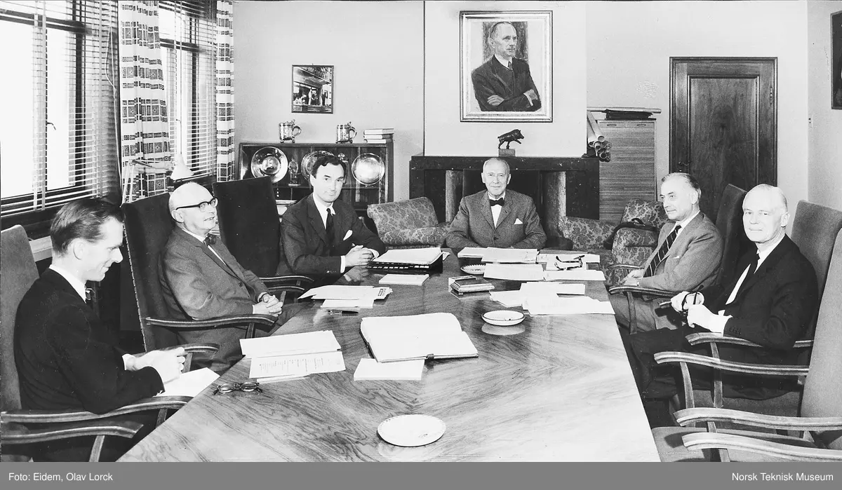 Christiania Spigerverks styre. Fra venstre: Styresekretær Erik Wettre ...