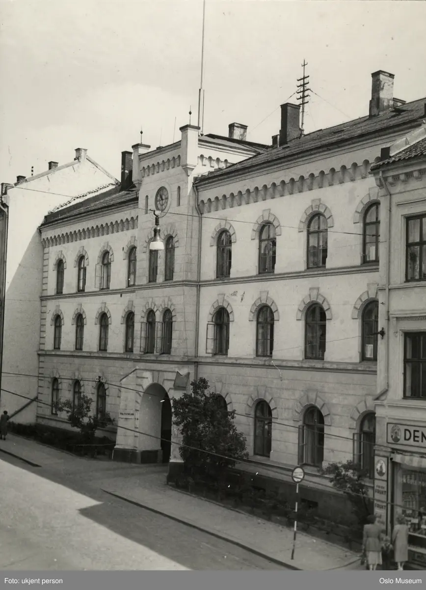 Grünerløkka politi- og brannstasjon. - Oslo Museum / DigitaltMuseum