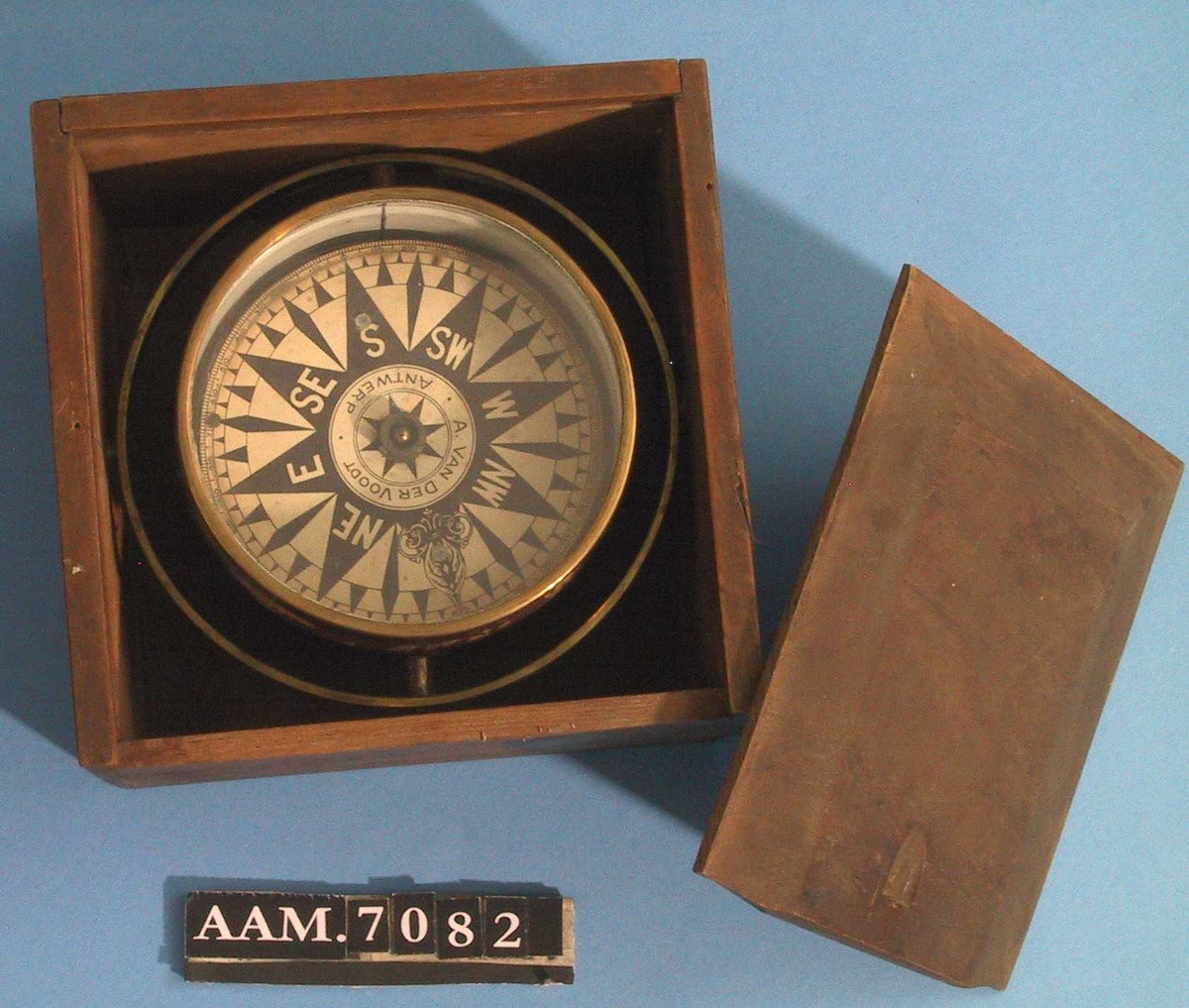 Kompass -#N# Aust-Agder museum og arkiv – KUBEN /#N# DigitaltMuseum